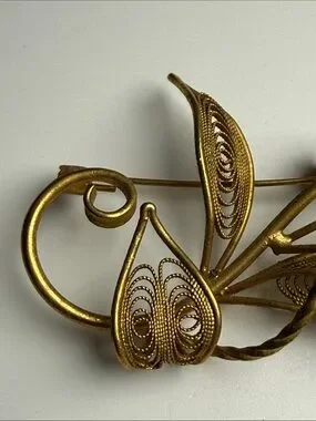Jewelry | Gold Tone Filigree Leaf Brooch With Dark Green Cabochon ...